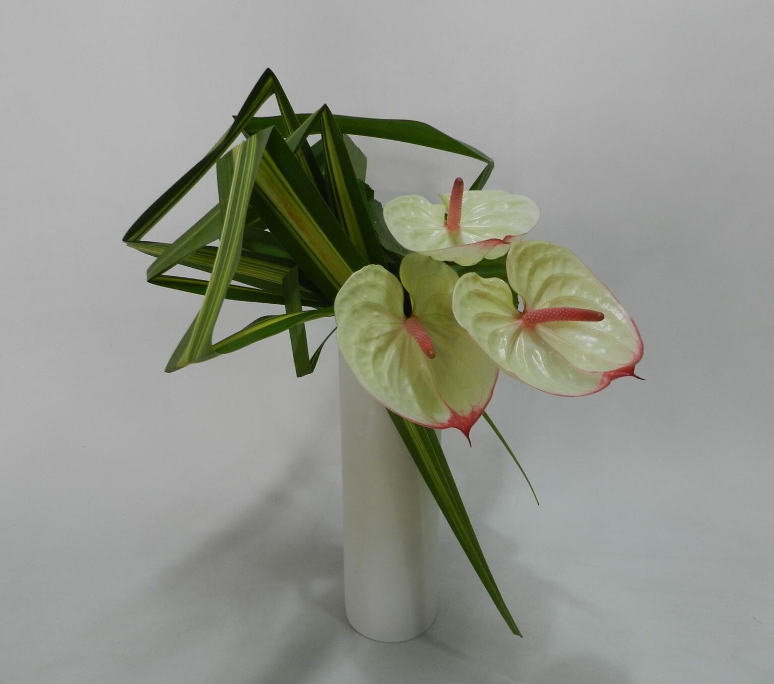 BOUQUET MODERNE - MAI 2024 - MG Fleurs et Création