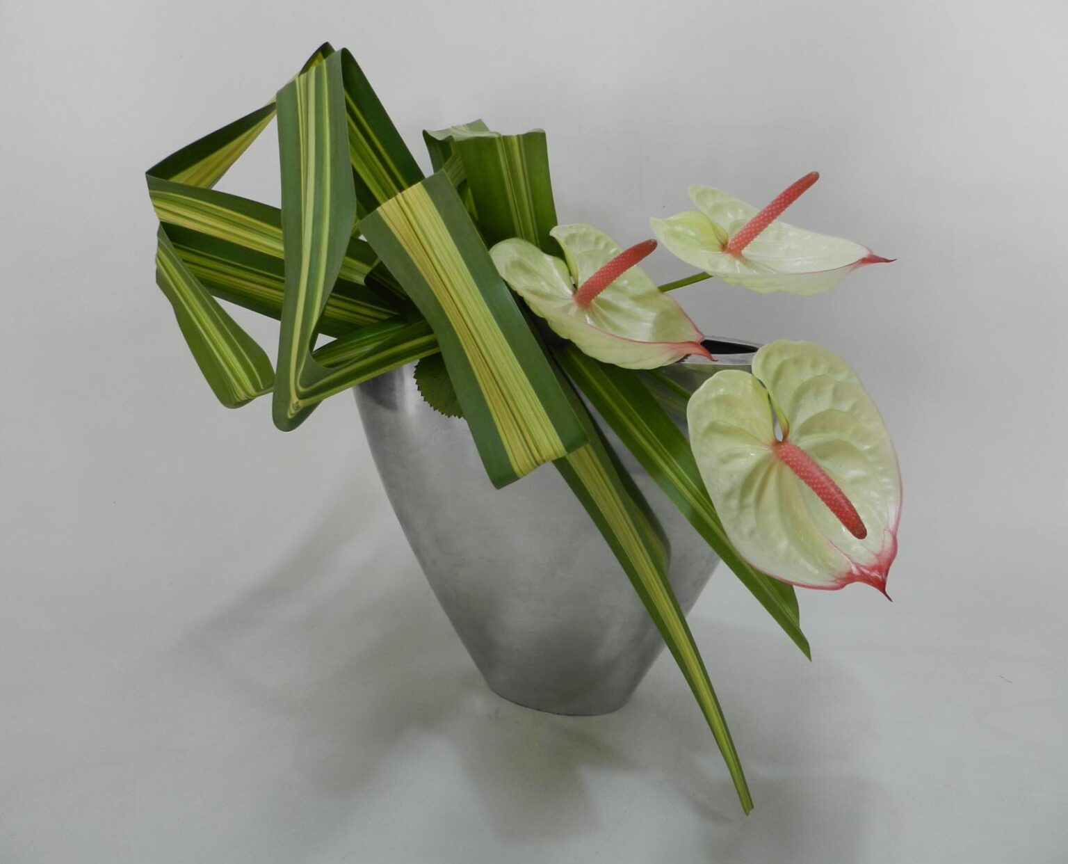 BOUQUET MODERNE - MAI 2024 - MG Fleurs et Création