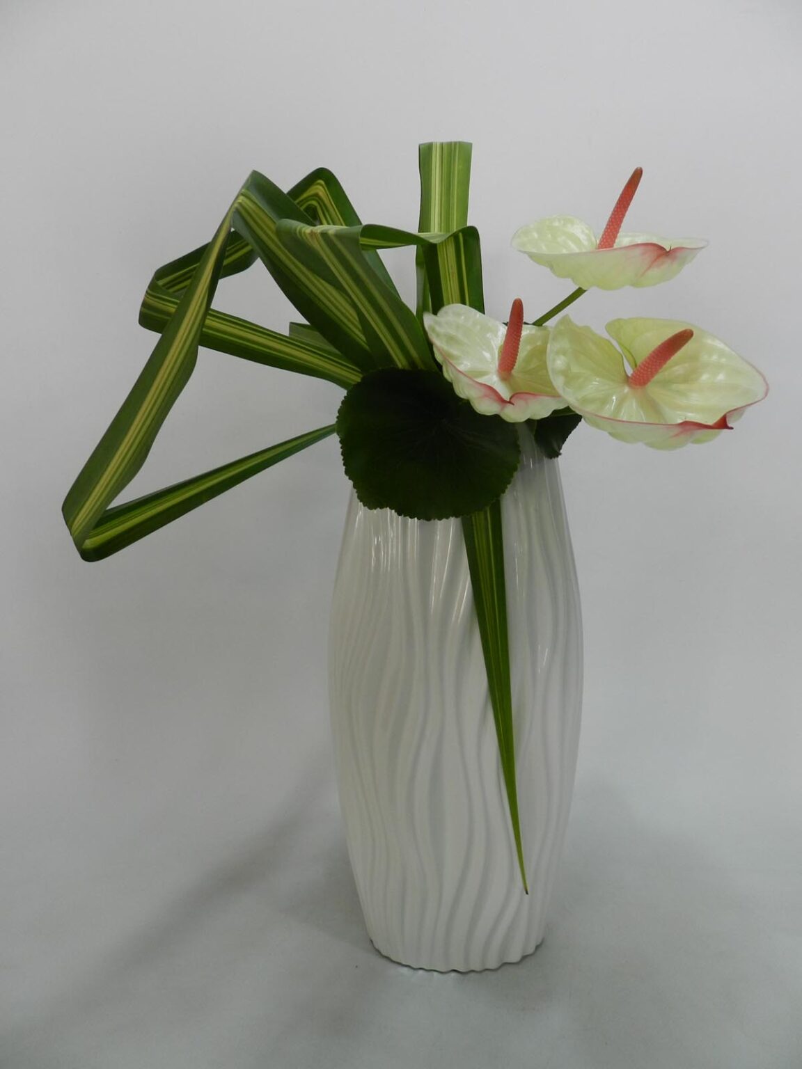 BOUQUET MODERNE - MAI 2024 - MG Fleurs et Création